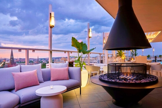 Hotel Zena: Pool & Spa Day Pass Washington | ResortPass