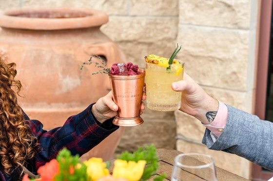 Hotel Viata: Pool & Spa Day Pass Austin | ResortPass