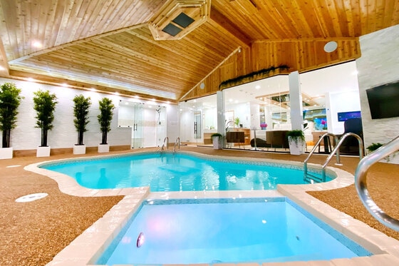 Sybaris Pool Suites Mequon: Pool & Spa Day Pass Mequon | ResortPass