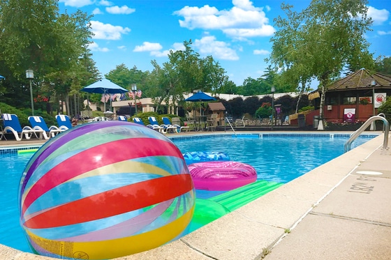 Paradise Stream Resort: Indoor Pool & Spa Day Pass | ResortPass