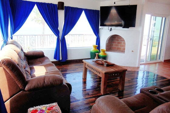 Casa Playa Baja Resort: Pool & Spa Day Pass Primo Tapia | ResortPass