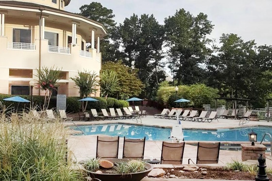 Atlanta Evergreen Lakeside Resort: Indoor Pool & Spa Day Pass | ResortPass