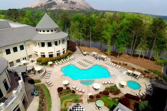 Atlanta Evergreen Lakeside Resort: Indoor Pool & Spa Day Pass | ResortPass