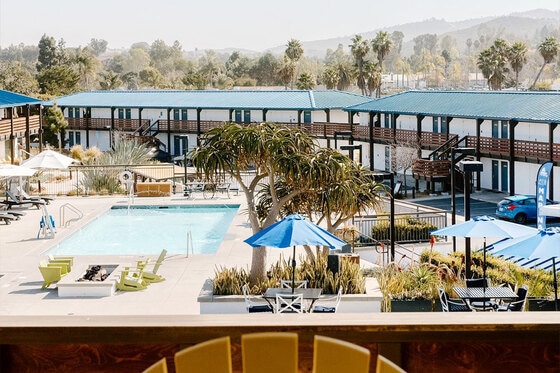 Lakehouse Resort: Pool & Spa Day Pass San Marcos | ResortPass