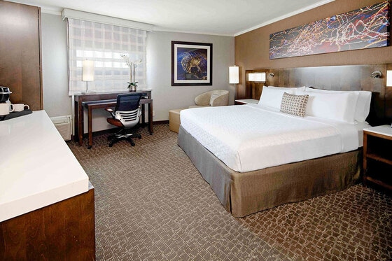 Holiday Inn Long Beach Airport: Pool & Spa Day Pass Long Beach | ResortPass