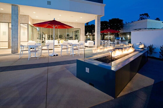 Holiday Inn Long Beach Airport: Pool & Spa Day Pass Long Beach | ResortPass