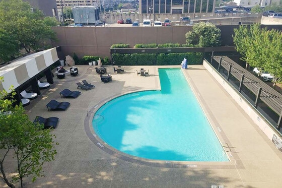 DoubleTree by Hilton Hotel & Suites Houston by the Galleria: Pool & Spa ...