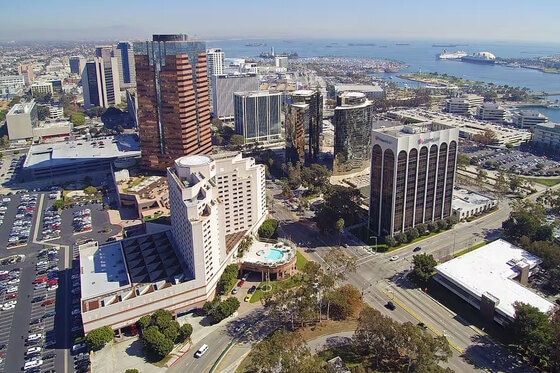 Hilton Long Beach: Pool & Spa Day Pass Long Beach | ResortPass