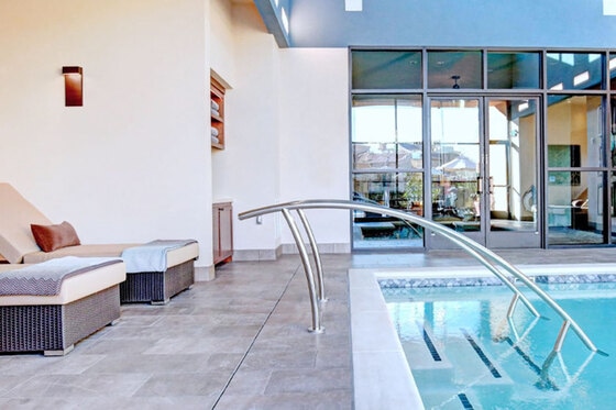 Vinarosa Resort & Spa: Pool & Spa Day Pass Sonoma | ResortPass