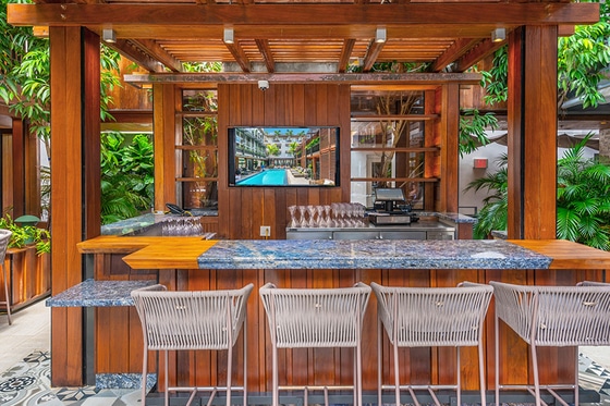 Lennox Miami Beach: Pool & Spa Day Pass Miami | ResortPass