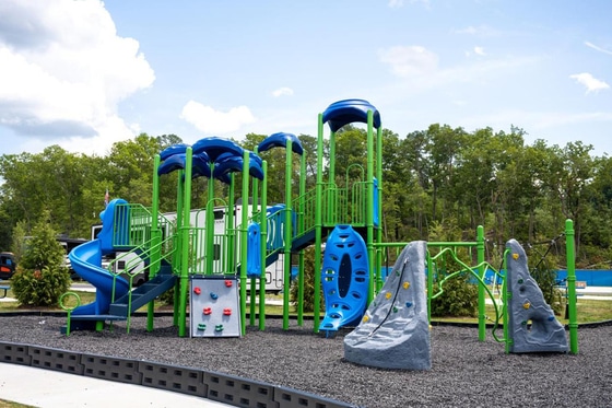 Camp Margaritaville RV Resort & Lodge - Pigeon Forge: Pool & Spa Day ...