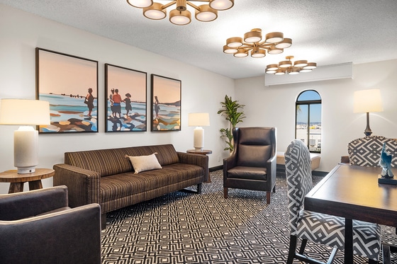 Embassy Suites by Hilton LAX Airport South: Pool & Spa Day Pass Los ...