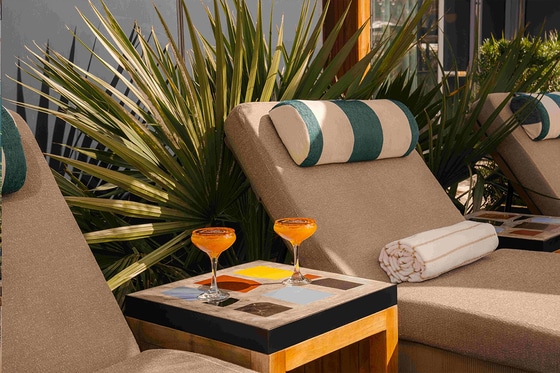 Thompson Austin: Pool & Spa Day Pass Austin | ResortPass