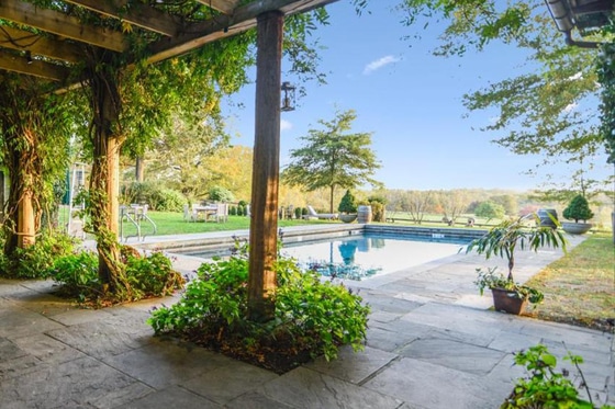 Goodstone Inn & Restaurant: Pool & Spa Day Pass Middleburg | ResortPass