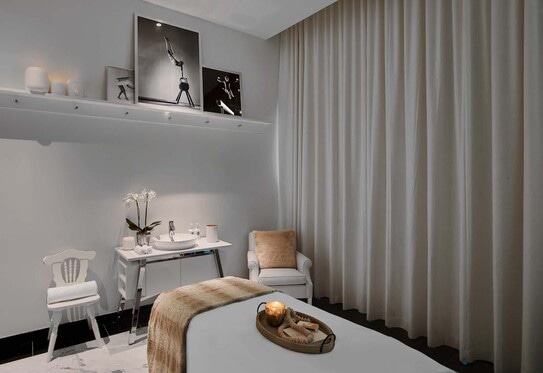 Dua Hotel Miami, Autograph Collection: Pool & Spa Day Pass Miami ...