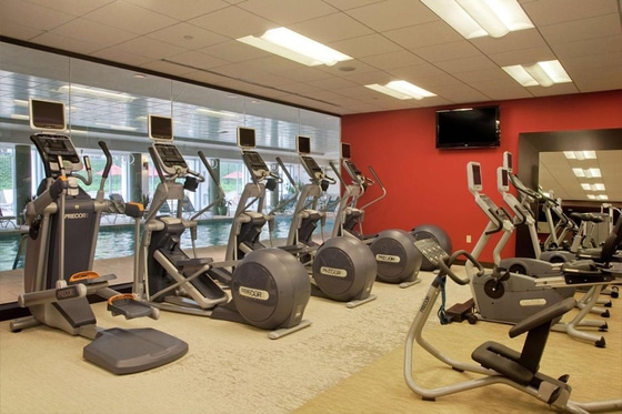 Hilton Mclean Tysons Corner: Pool & Spa Day Pass McLean | ResortPass