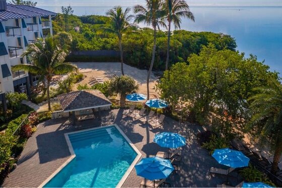 Three Waters Resort and Marina: Pool & Spa Day Pass Islamorada | ResortPass