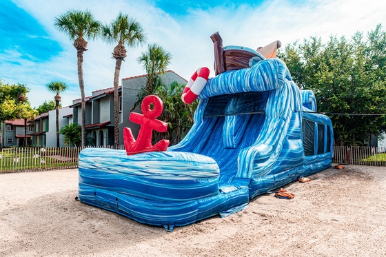 Fantasy World Resort: Pool & Spa Day Pass Orlando | ResortPass