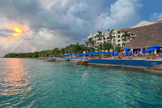 The Money Bar Beach Club: Pool & Spa Day Pass Cozumel | ResortPass