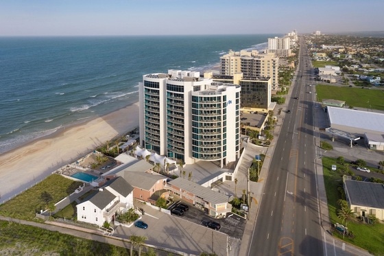 Max Beach Resort: Pool & Spa Day Pass Daytona Beach | ResortPass