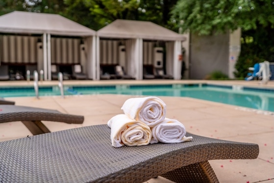 Le Meridien Atlanta Perimeter: Pool & Spa Day Pass Atlanta | ResortPass