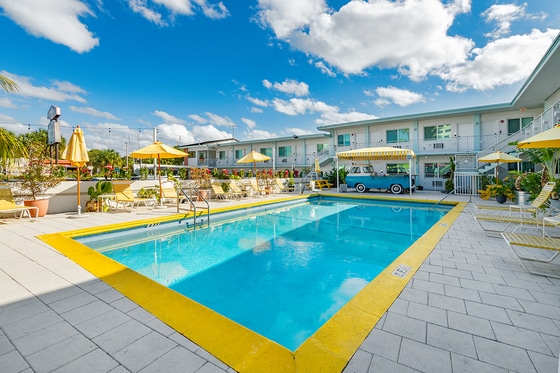 Gold Dust Miami: Pool & Spa Day Pass Miami | ResortPass