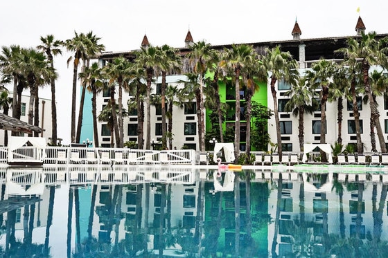 Holiday Inn Resort South Padre Island - Beach Front: Pool & Spa Day ...