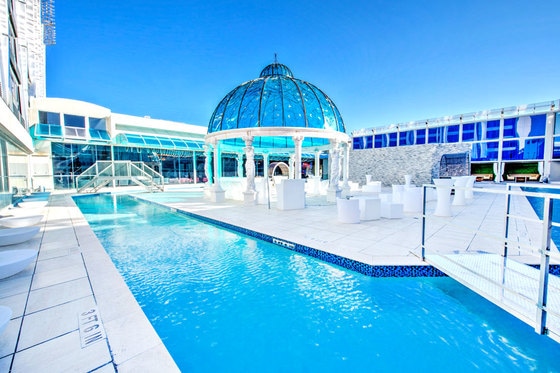 DoubleTree by Hilton Houston Brookhollow: Pool & Spa Day Pass Houston ...